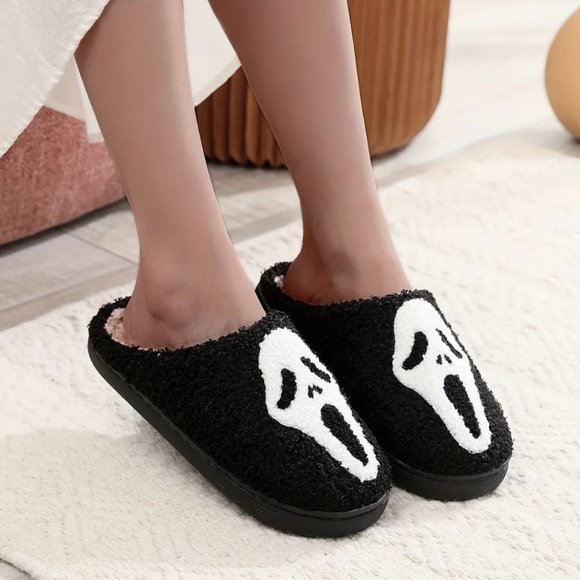 Hot Topic | Shoes | Horror Ghostface Slippers Halloween | Poshmark
